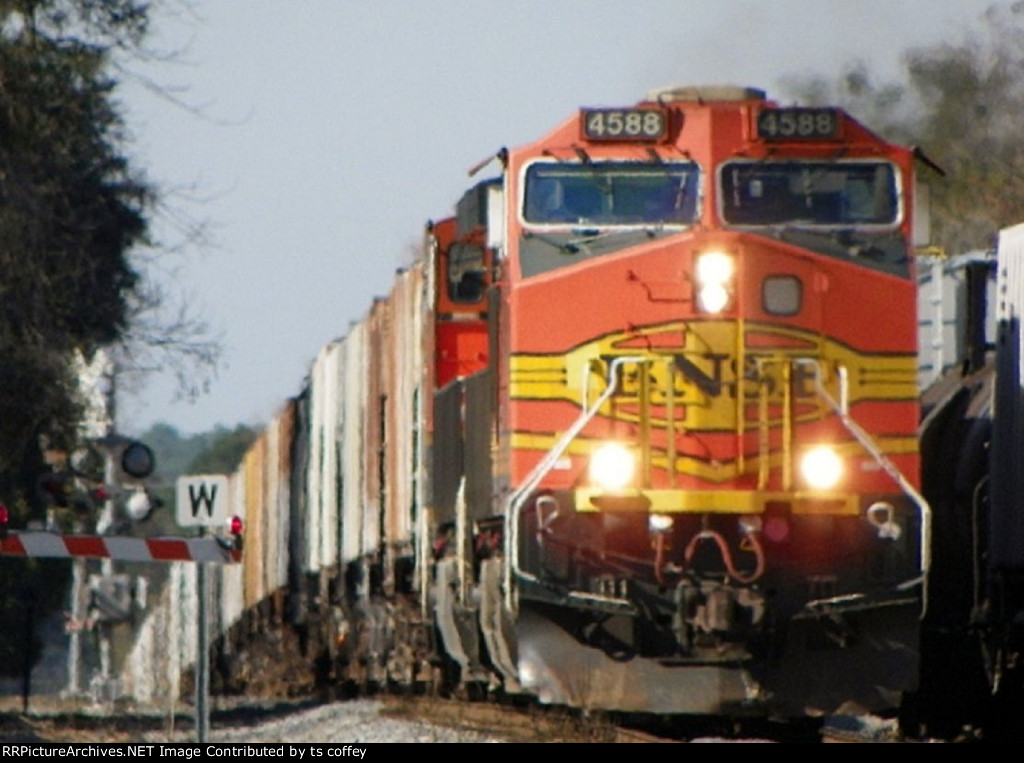 BNSF 4588